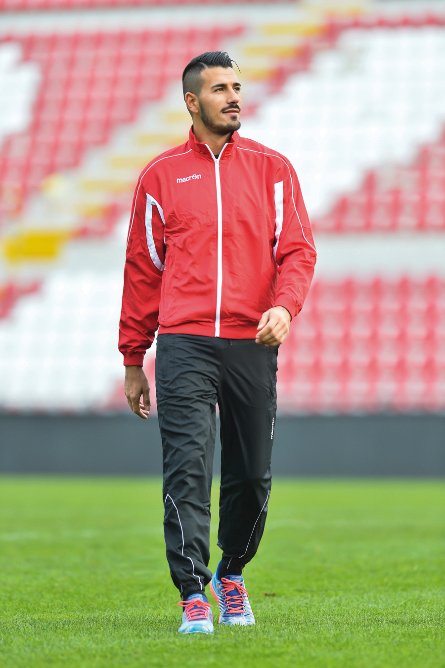 Safon Microfiber Full Zip Top | Macron Sports Hub Neath